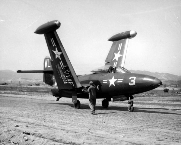 Grumman F9F Panther — avionslegendaires.net