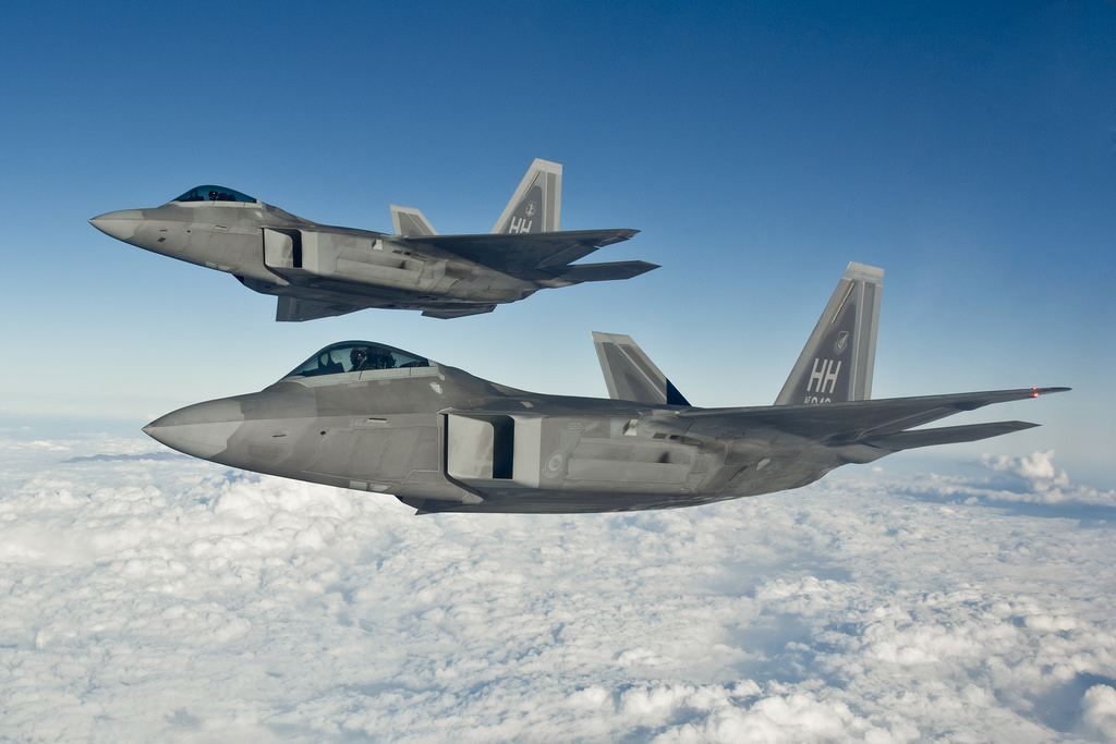 Des F-22 Raptor hawaïens déployés contre Daech — avionslegendaires.net
