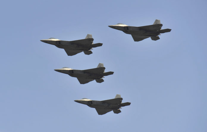 Centenaire de l'escadrille LaFayette : F-22 et B-52 de la fête ...