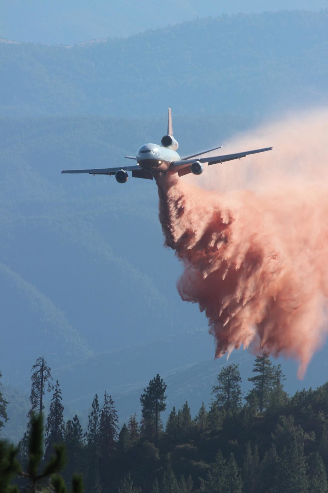 Tanker 910, le bombardier d'eau XXL — avionslegendaires.net