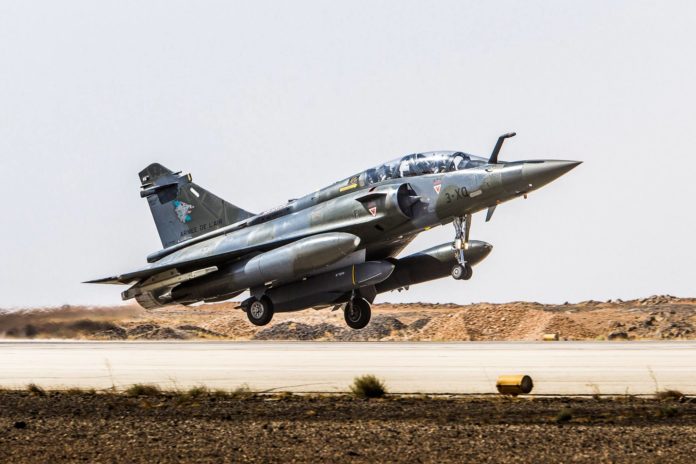 Raid SCALP-EG pour les Mirage 2000D et Rafale de l'Armée de l'Air ...