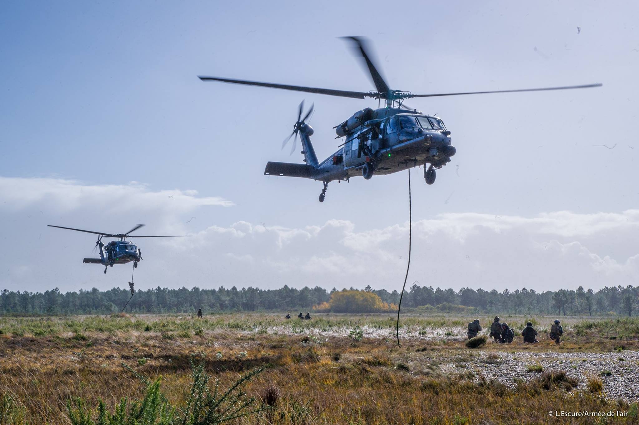 Des MH-60G Pave Hawk en vols au-dessus des Landes — avionslegendaires.net