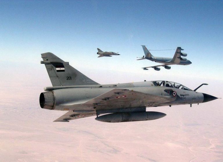 Le Mirage 2000 dans tous ses États — Dossier avionslegendaires.net