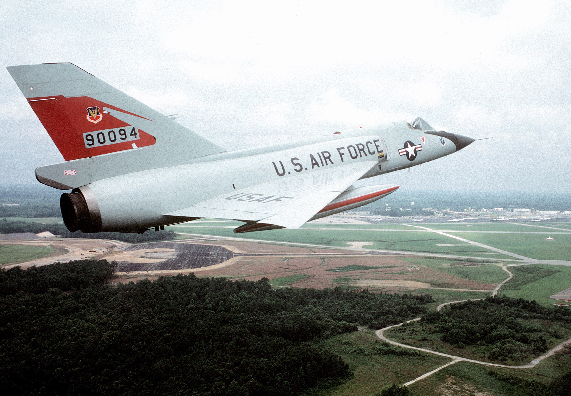 Les Century Fighters — Dossier avionslegendaires.net