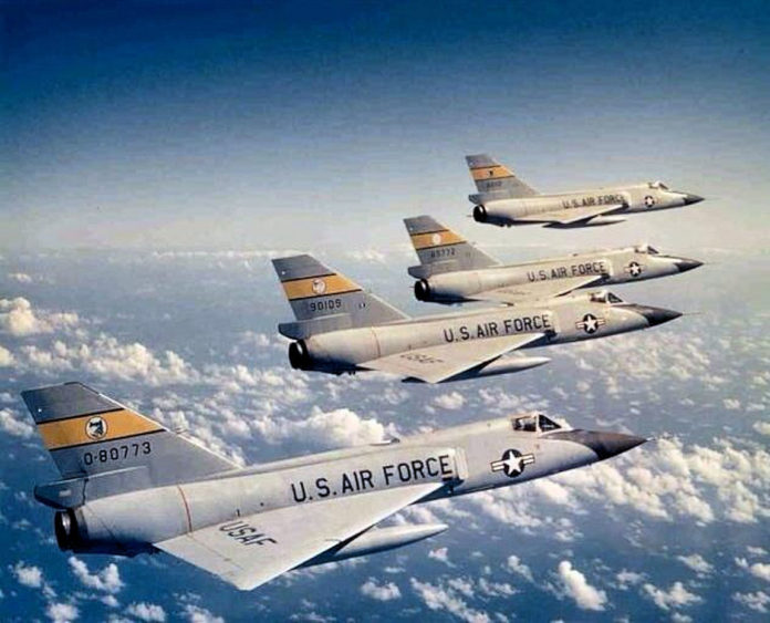 Les Century Fighters — Dossier avionslegendaires.net