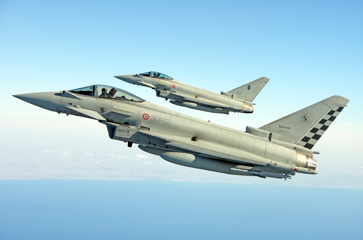 Des Eurofighter EF-2000 italiens assurent la police du ciel en Bulgarie ...
