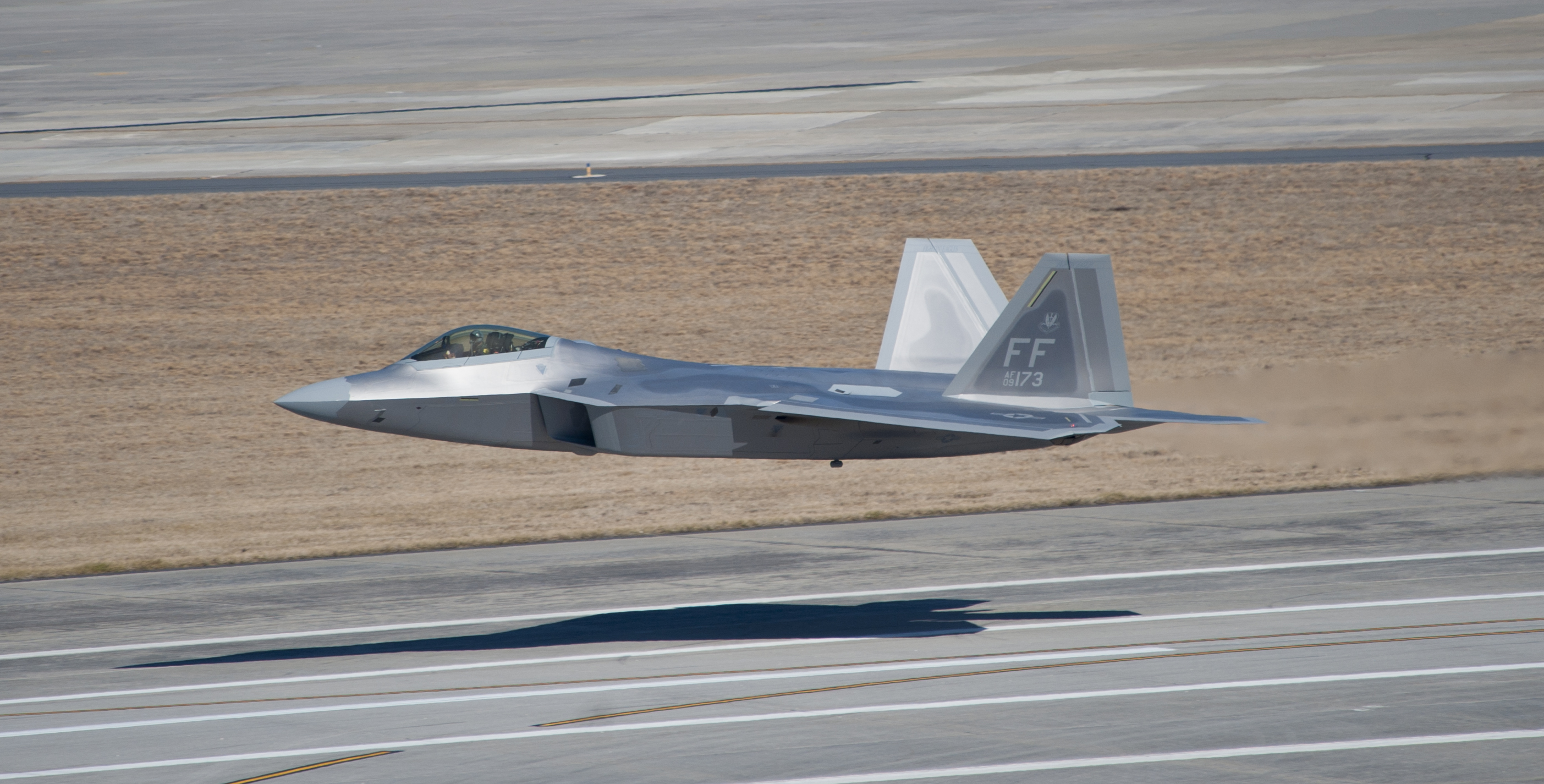 70ème anniversaire de l'US Air Force : le Lockheed-Martin F-22 Raptor ...