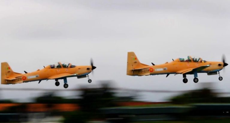 L'Armée de l'Air du Mali renforce ses moyens de combat ...