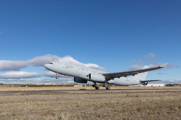 La ROKAF réceptionne son premier ravitailleur en vol A330 MRTT - avionslegendaires.net