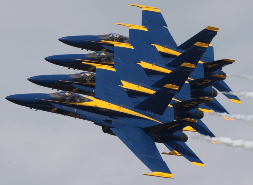 Les Blue Angels entament leur saison estivale 2019. — avionslegendaires.net