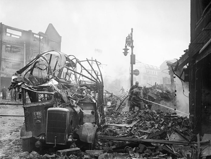 Quand la Luftwaffe rasa la ville anglaise de Coventry ...