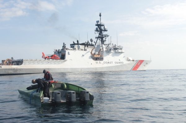 Gros coup dur pour les narcotrafiquants dans le Pacifique ...