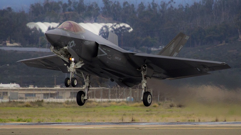 Les Black Knights de la VMFA-314 désormais opérationnels sur F-35C Lightning II ...