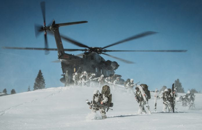 Face à la haute intensité les Sikorsky CH-53GA allemands répondent ...