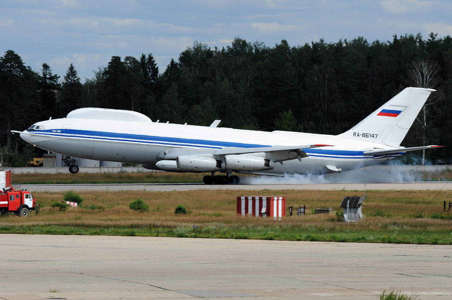 Avec l'Il-87 Maxdome Vladimir Poutine piège les médias (généralistes ...
