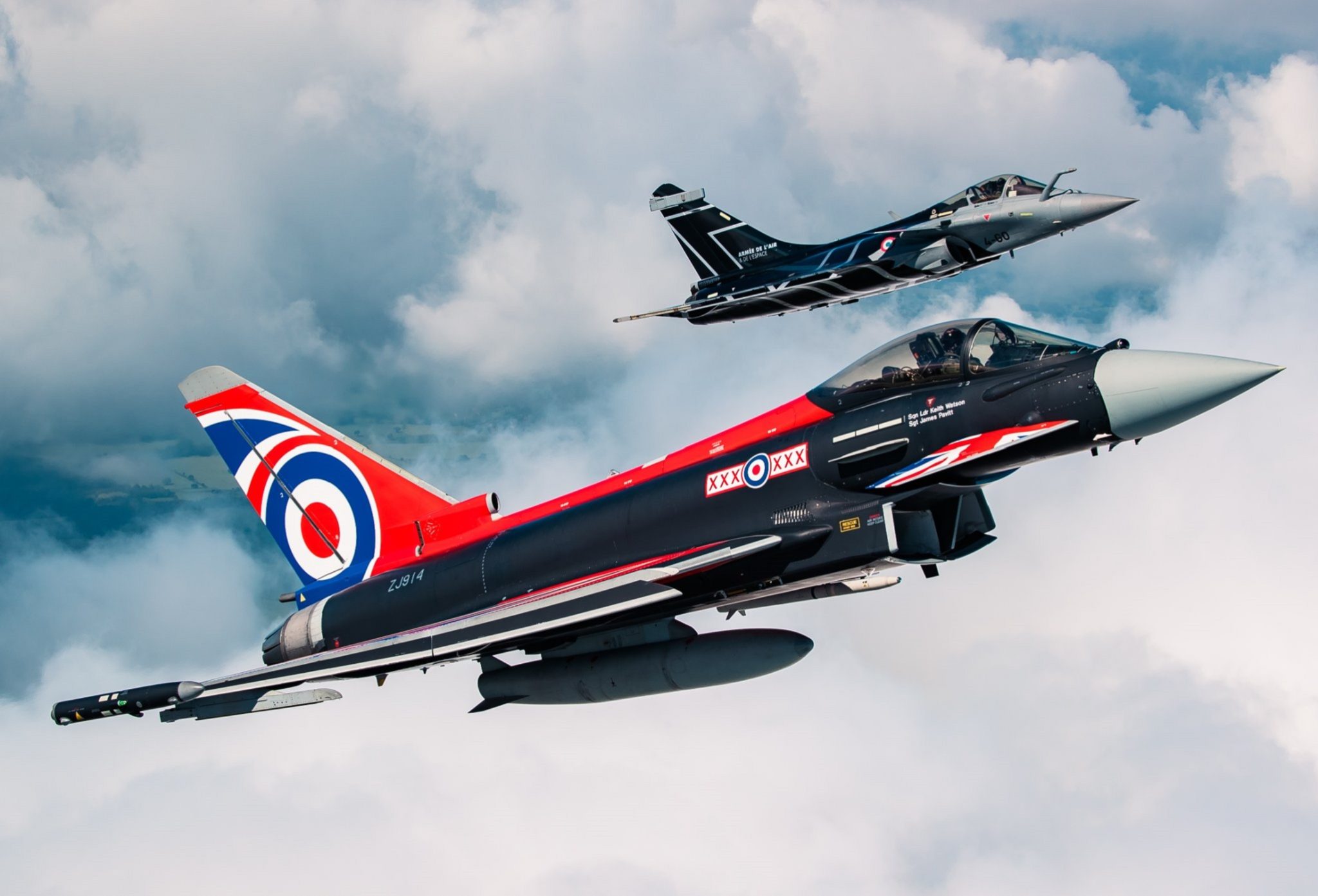 Deux "Solo Display" pour le prix d'un seul. — avionslegendaires.net