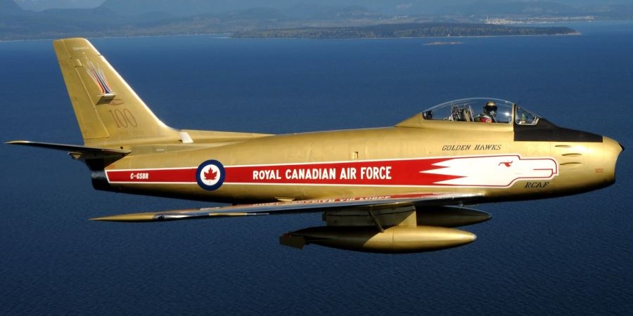 Un Canadair Sabre en l'honneur du Canada. — avionslegendaires.net