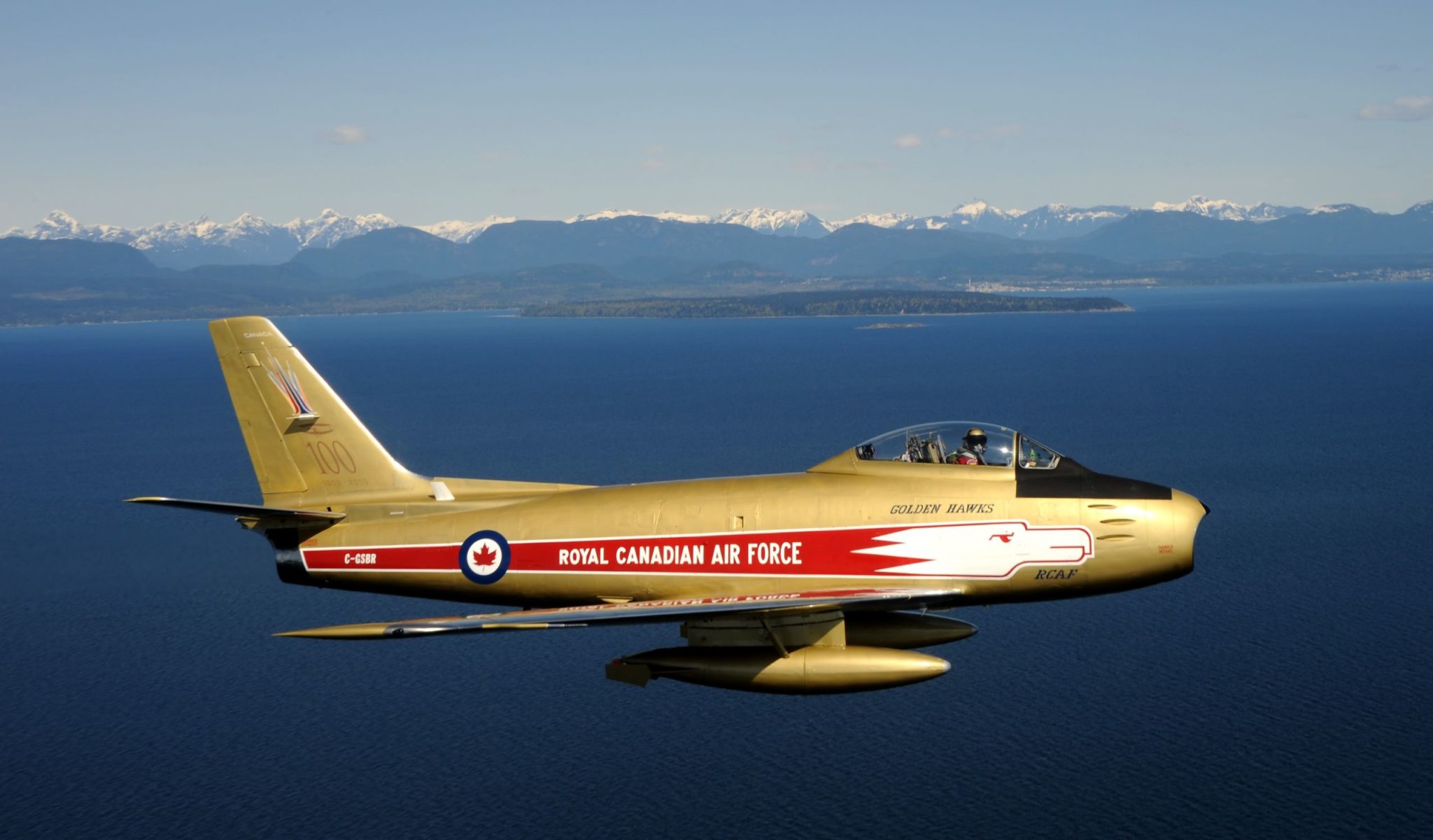 Un Canadair Sabre en l'honneur du Canada. — avionslegendaires.net