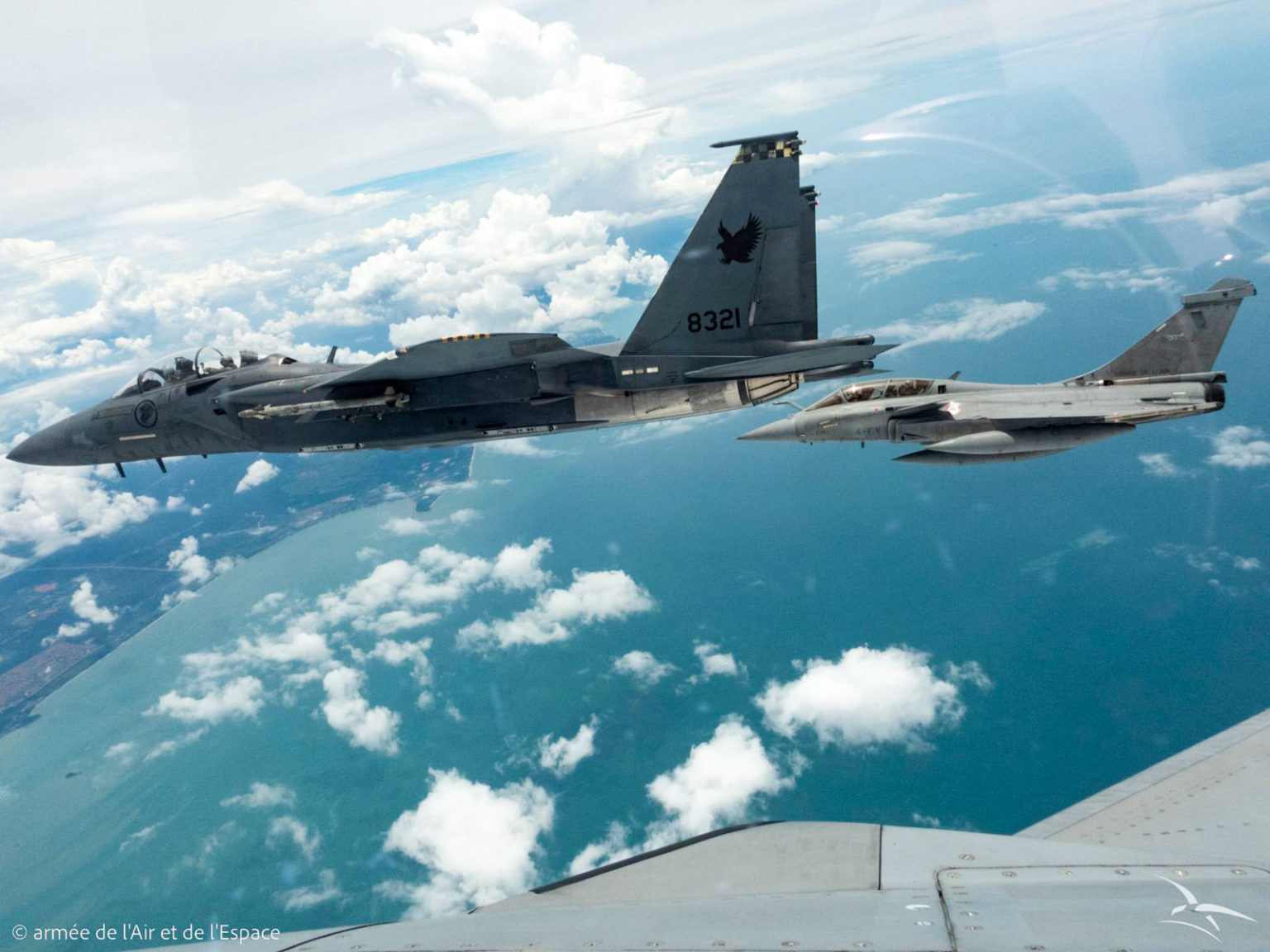 Des Dassault Aviation Rafale F3-R à Singapour. — avionslegendaires.net