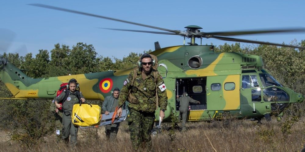 Des militaires canadiens ont découvert le Puma... roumain ...