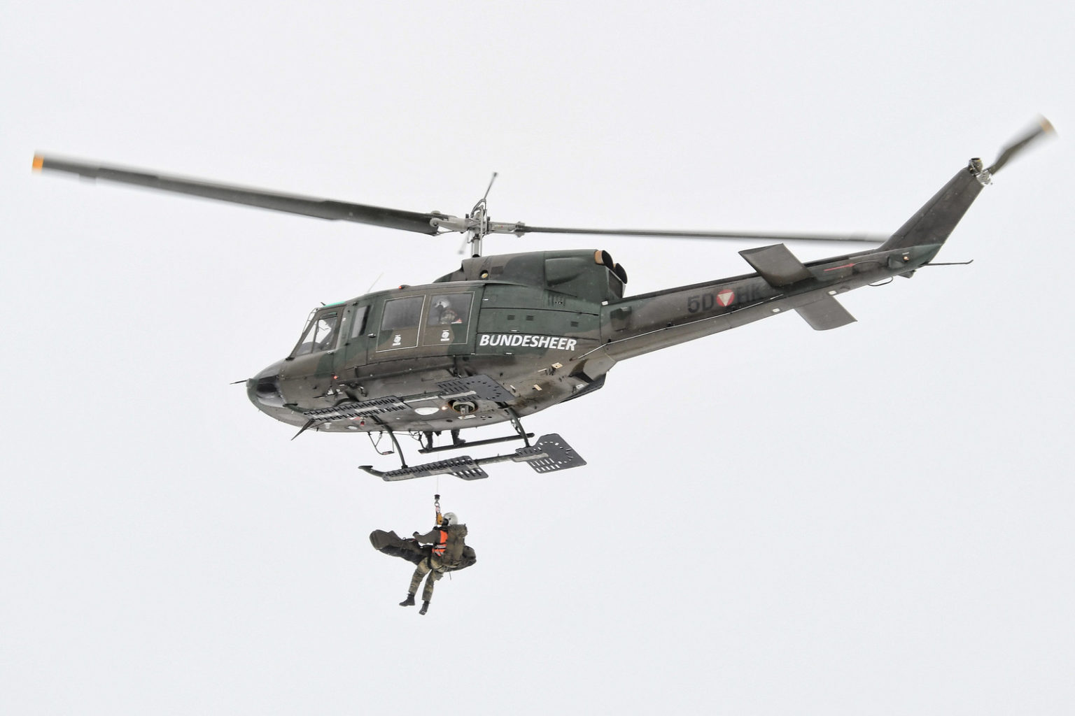 Des Agusta-Bell AB-212 de plus en plus efficaces en SAR alpin ...