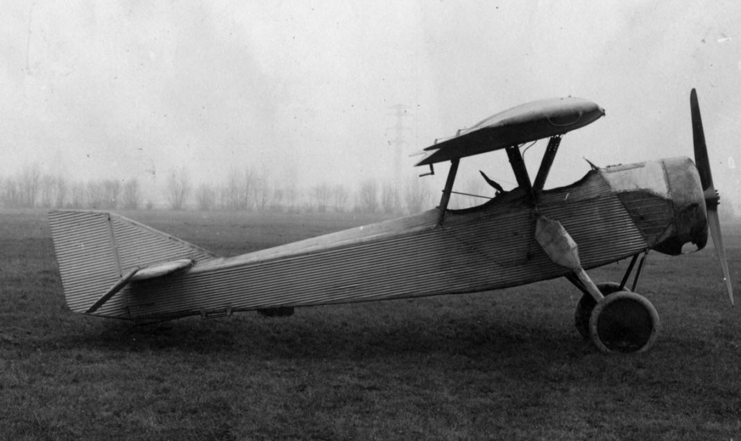 Vingt-trois machines volantes pour fêter 2023. — avionslegendaires.net