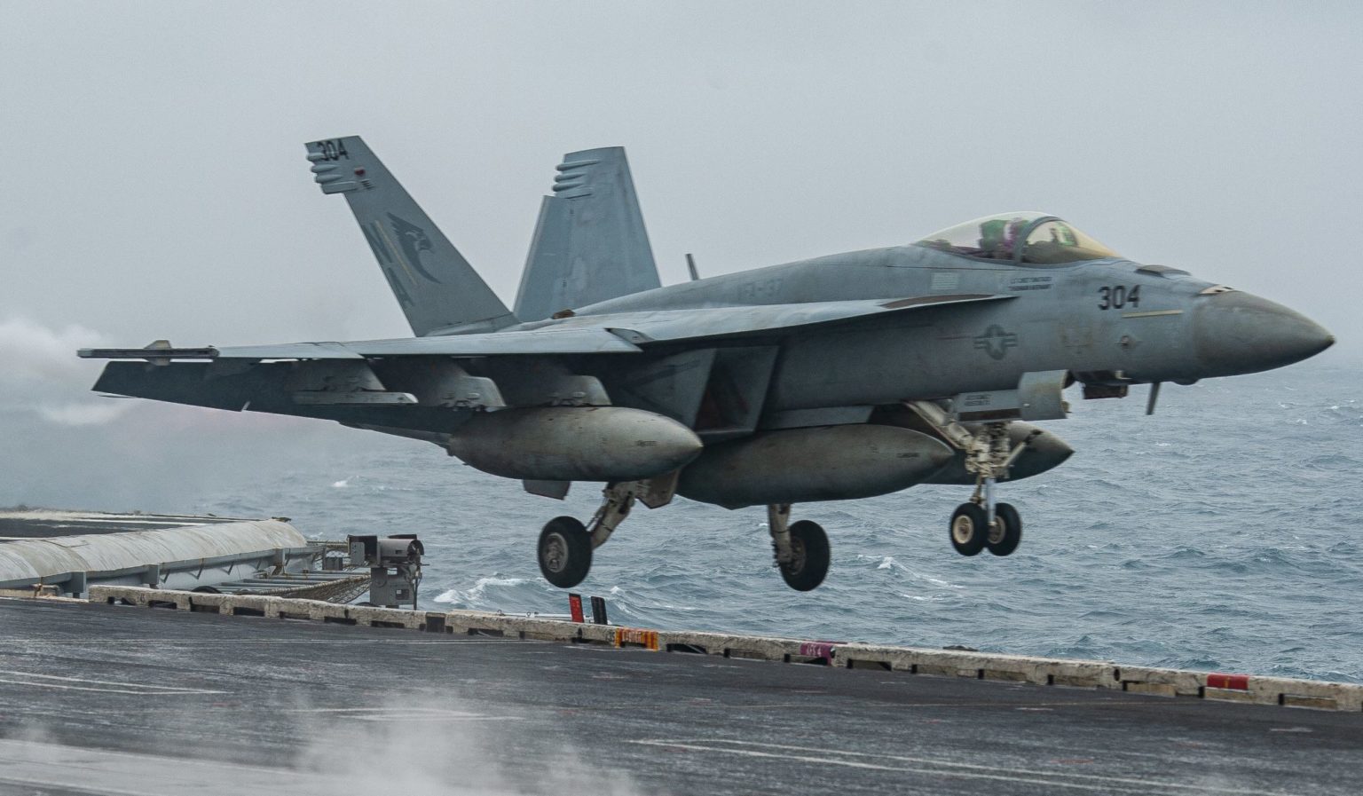 Boeing entend stopper la chaîne de montage des F/A-18E/F Super Hornet ...