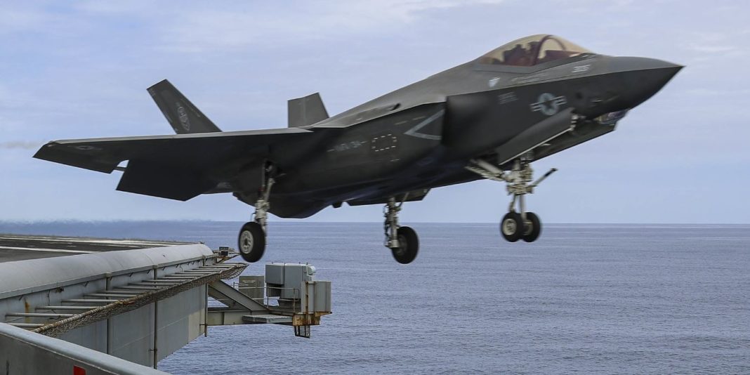 Les Tomcats de l'US Marines Corps renaissent sur F-35C Lightning II. - avionslegendaires.net