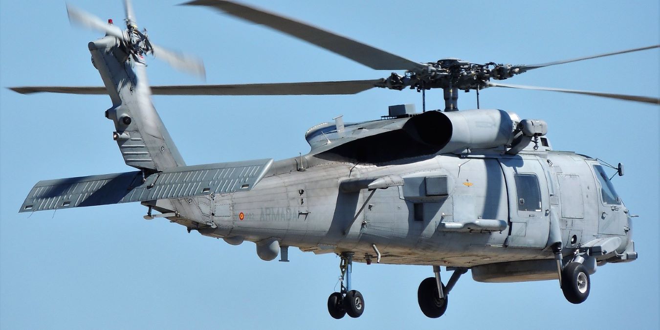 En Espagne l'Armada va remplacer ses Seahawk par des... Seahawk. — avionslegendaires.net