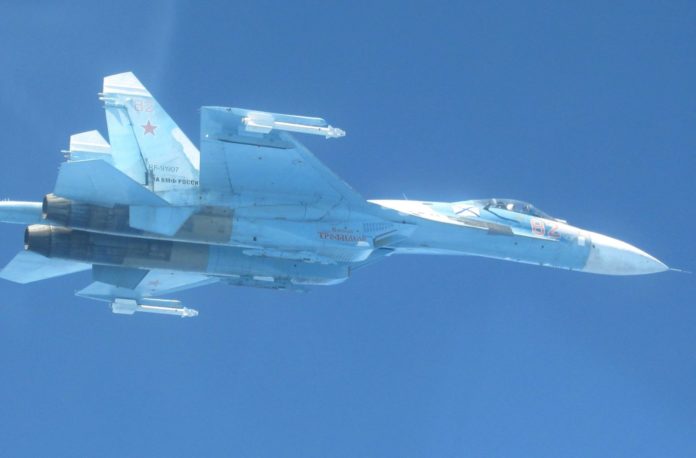 Deux Sukhoi Su-27P Flanker-B russes interceptés par l'OTAN en Mer Baltique. — avionslegendaires.net