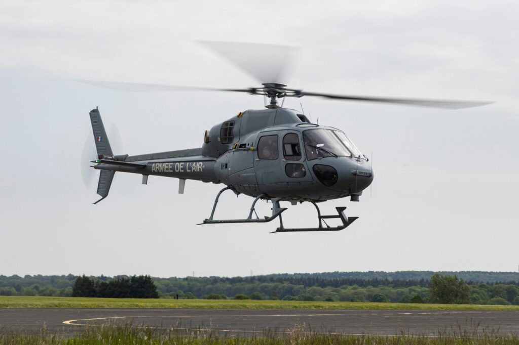Des AS.555 Fennec de l'Armée de l'Air et de l'Espace en vol en ...