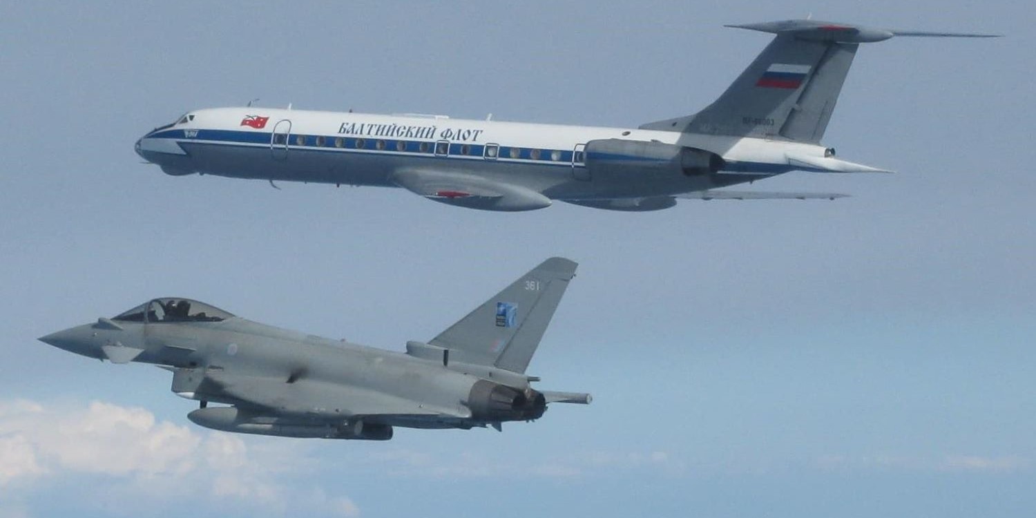 Interception d'un Tu-134 Crusty par la chasse alliée en Mer Baltique ...