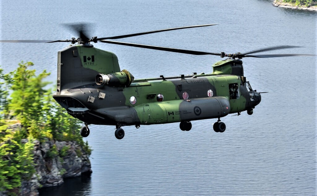Air-Defense.net - Section actualité - Repêchage d’un CH-147F Chinook ...