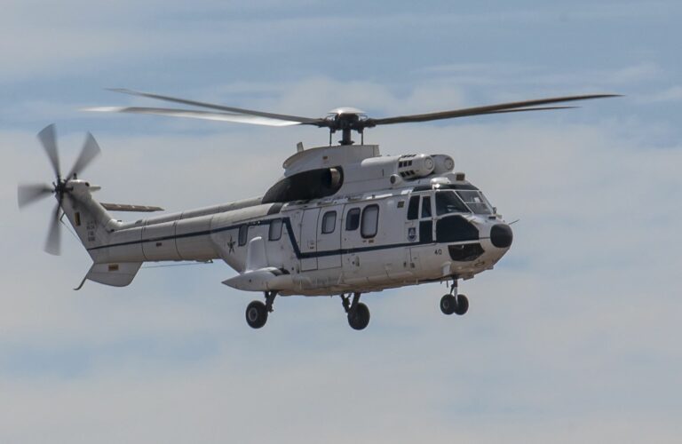 L'autre pays des Super Puma, Cougar, et Caracal. — avionslegendaires.net