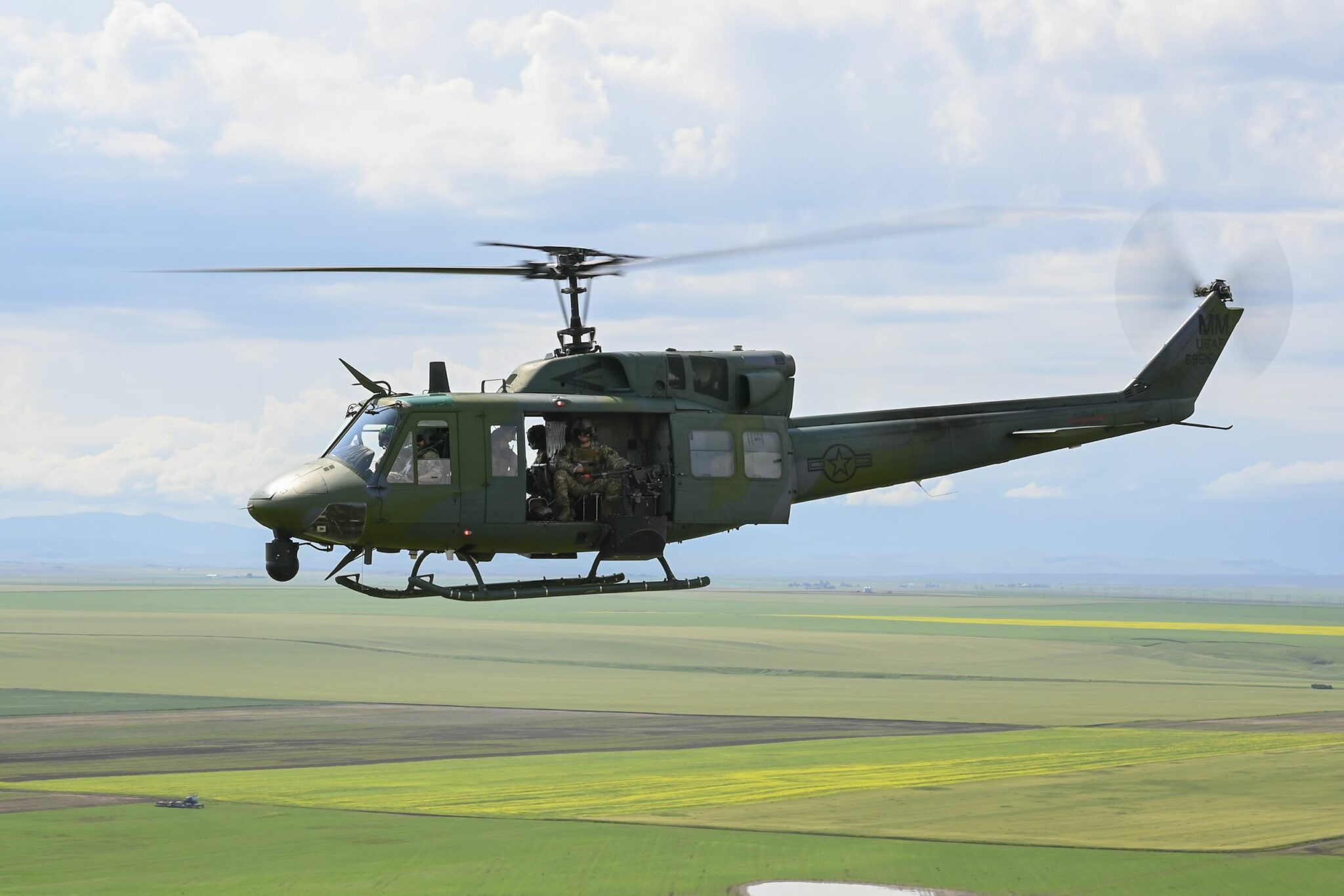 Le plus célèbre hélicoptère de l'histoire de l'aviation ...