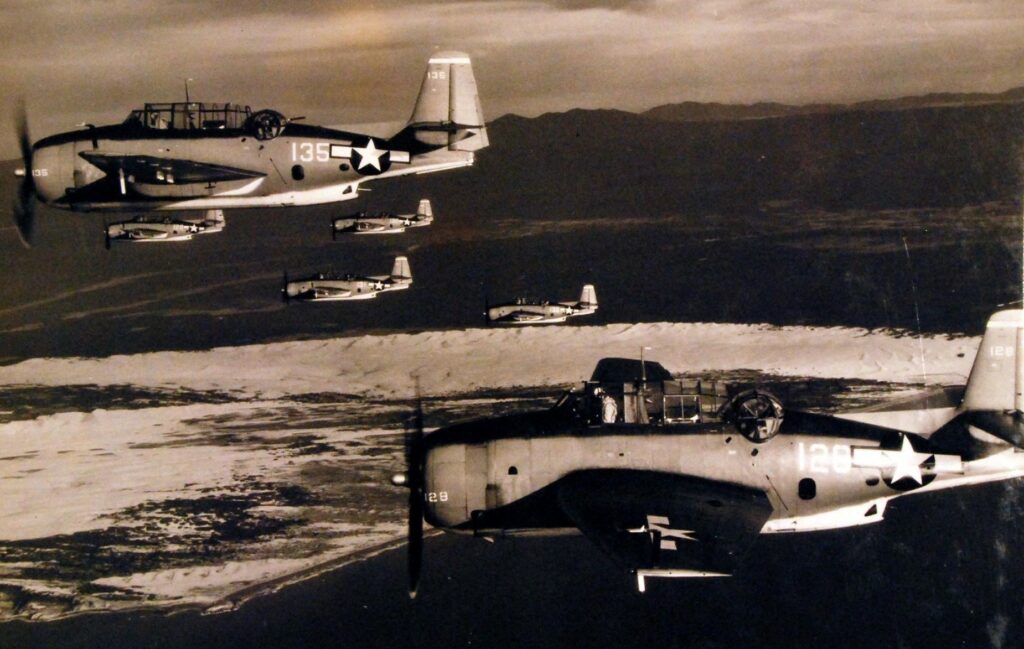 Les aéronefs de l'US Navy et de l'US Marines Corps durant la Seconde ...