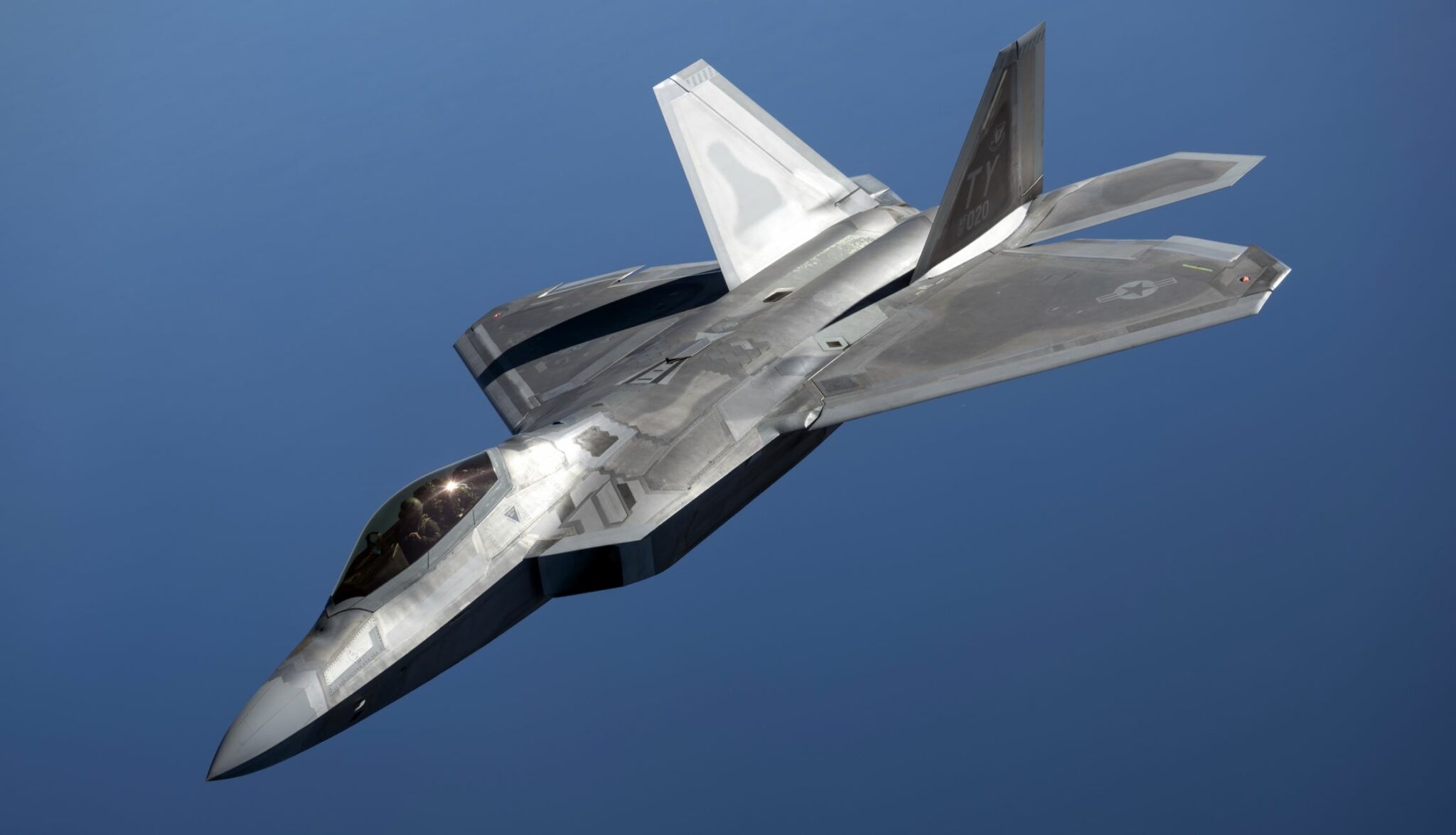 325th Fighter Wing : du F-22A Raptor au F-35A Lightning II ...