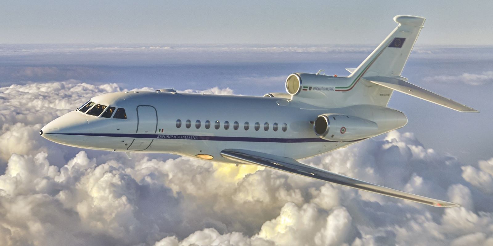 Aviation Militaire & Défense — avionslegendaires.net