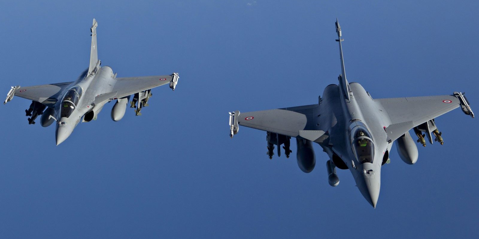 Aviation Militaire & Défense — avionslegendaires.net