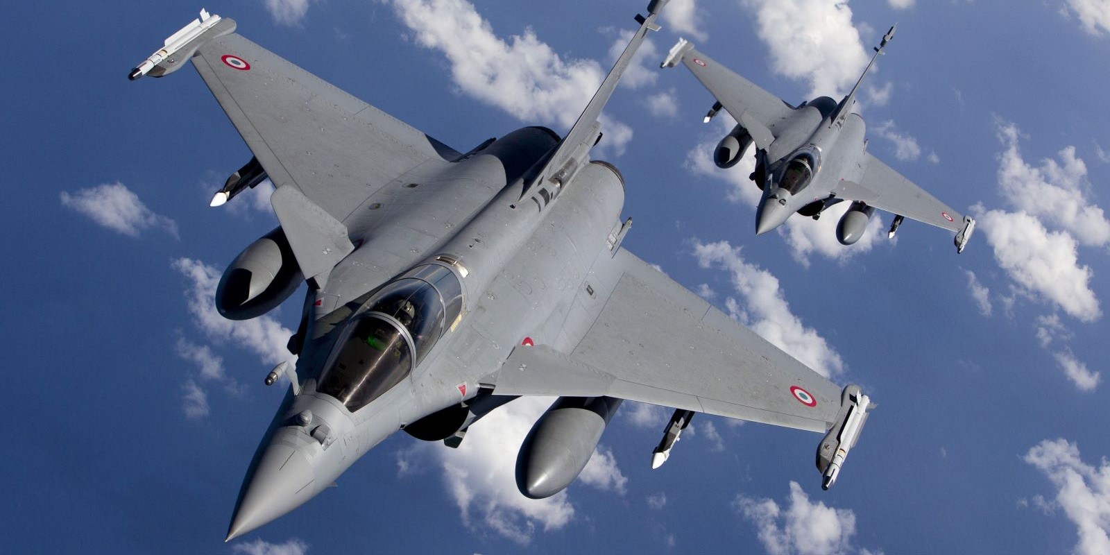 Aviation Militaire & Défense — avionslegendaires.net