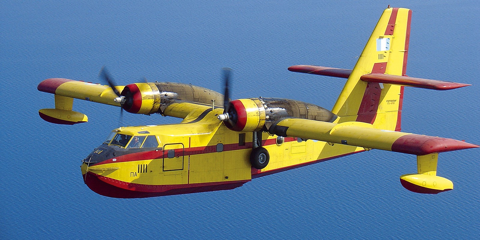 Les Canadair CL-215 grecs bientôt remplacés par des DHC-515 Firefighter. — avionslegendaires.net