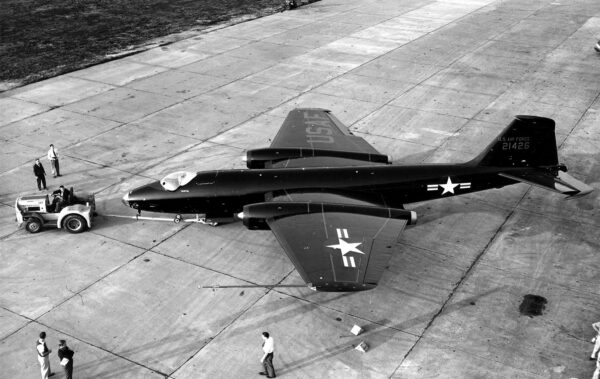 Martin EB-57 / RB-57 Intruder — avionslegendaires.net