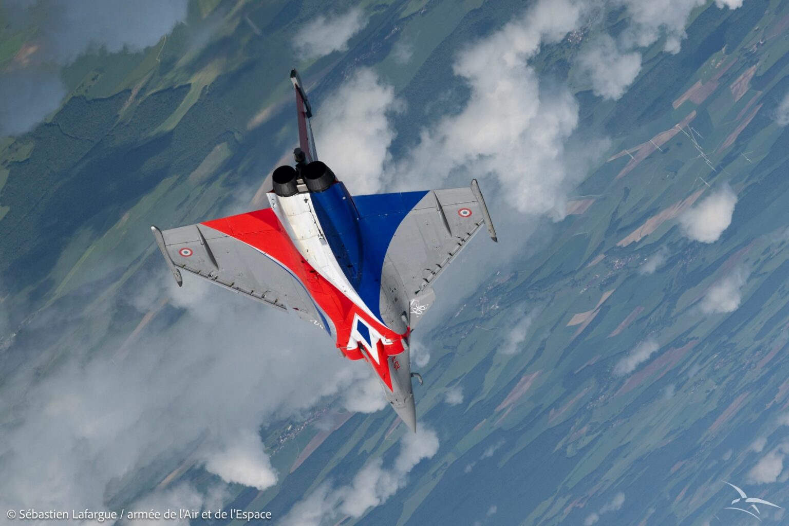 Le Rafale Solo Display des 90 ans de l'Armée de l'Air et de l'Espace ...