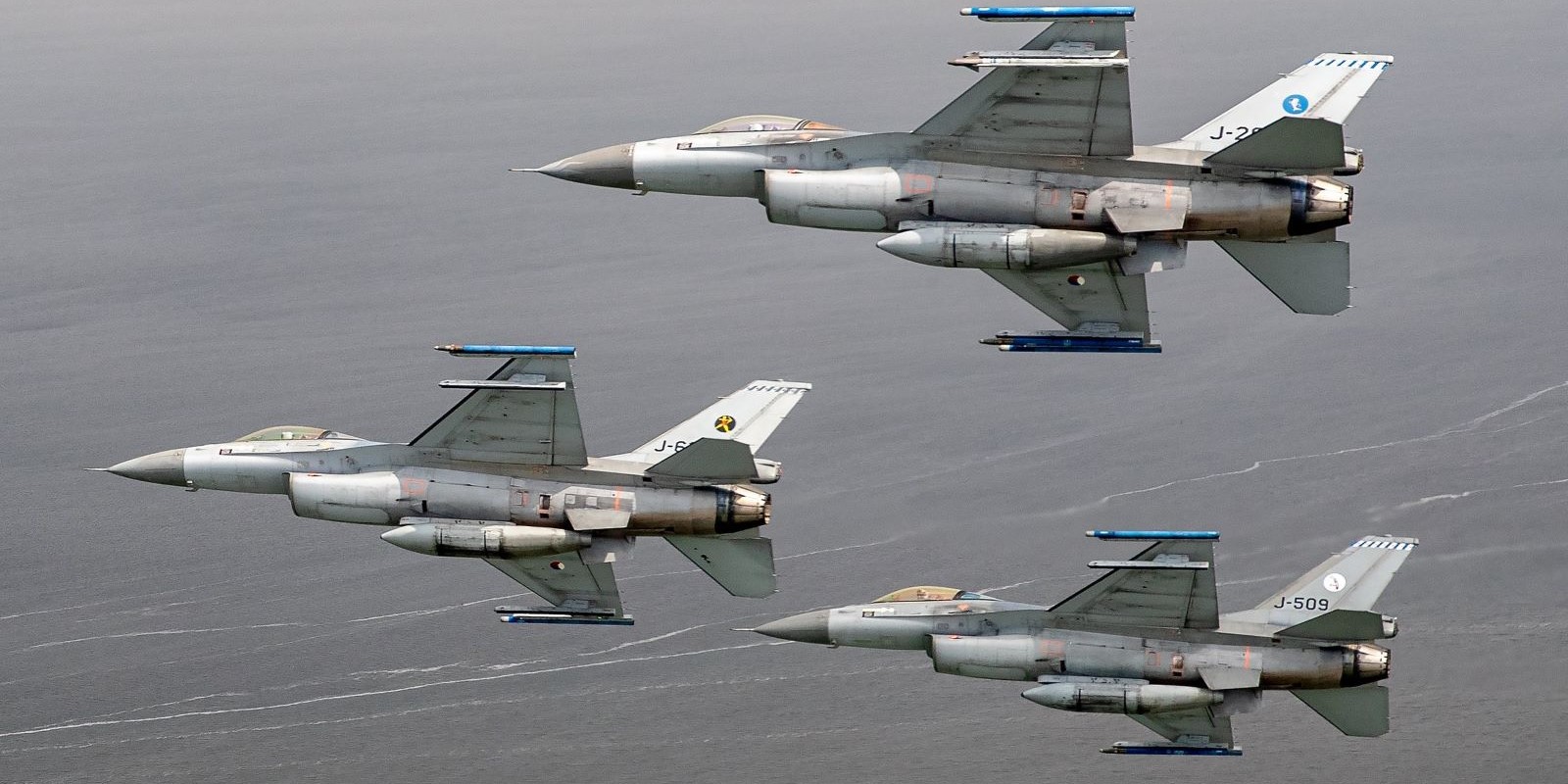 De premiers F-16 Fighting Falcon en Ukraine dès le mois prochain ...