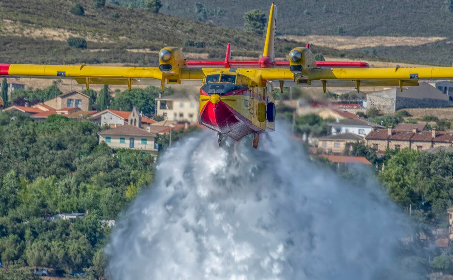 Grupo 43, les pompiers volants espagnols. — Dossier avionslegendaires.net
