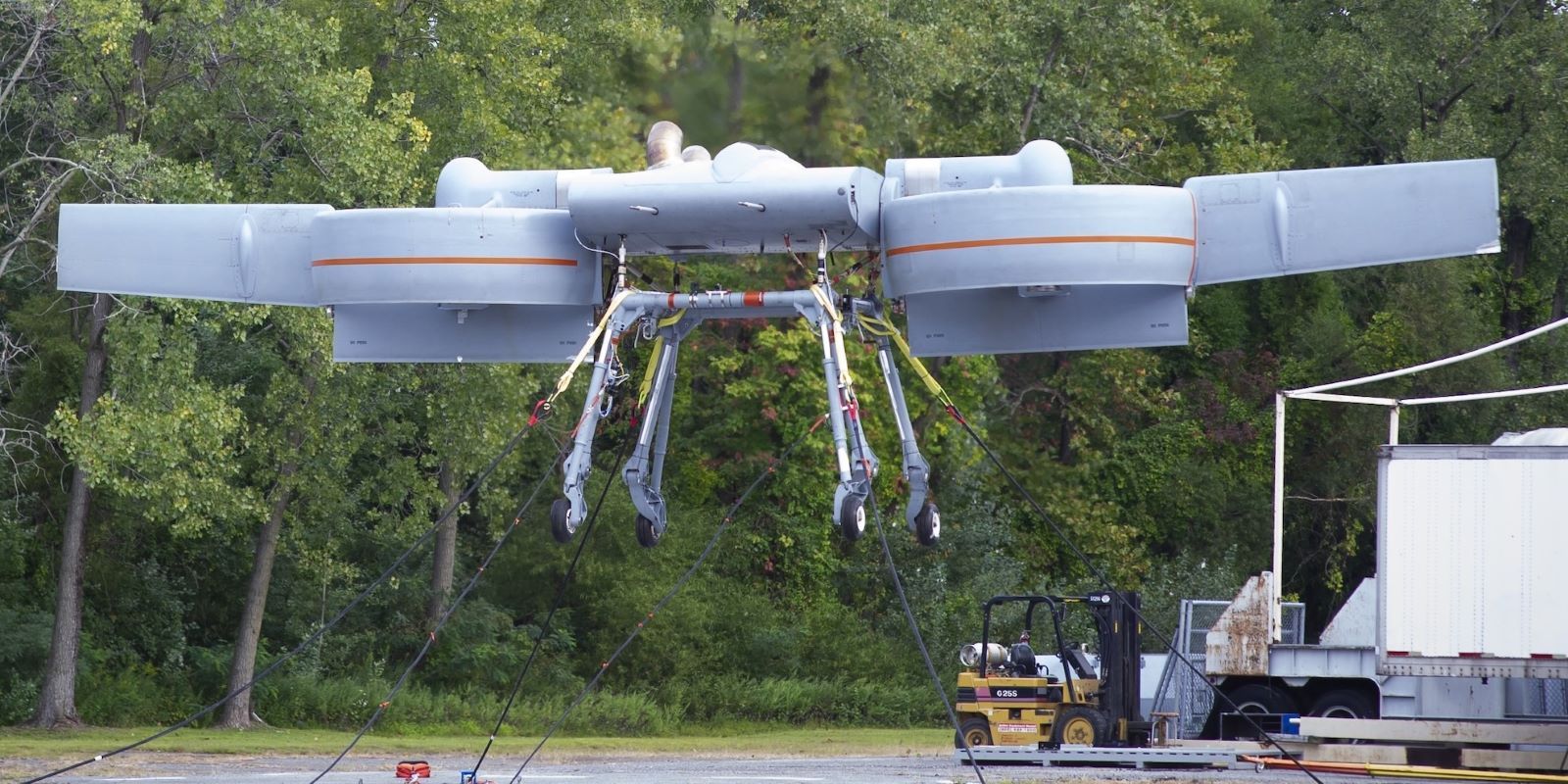 Aviation Militaire & Défense — avionslegendaires.net