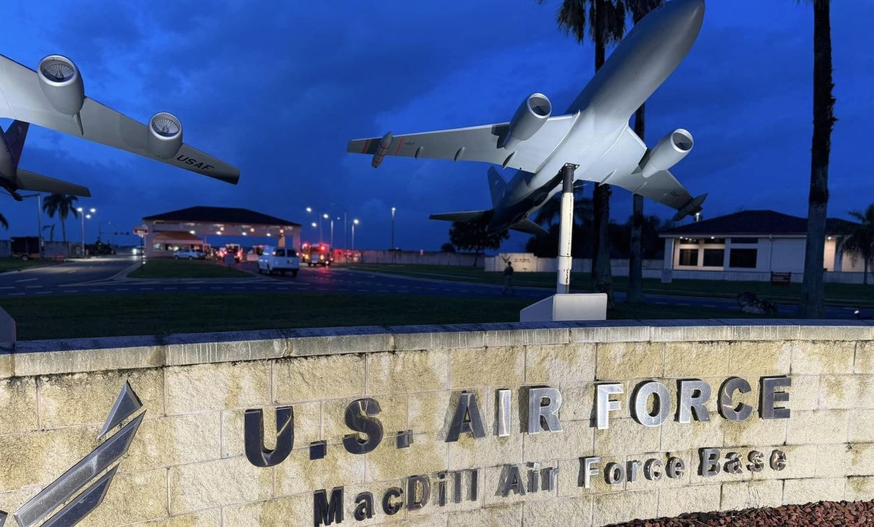 Des aéronefs de l'US Air Force évacués de leurs bases en Floride ...
