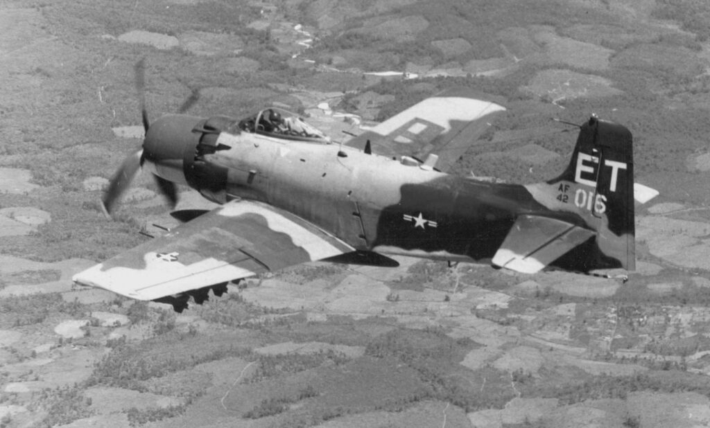 L'US Air Force offre un "successeur" au légendaire A-1 Skyraider ...
