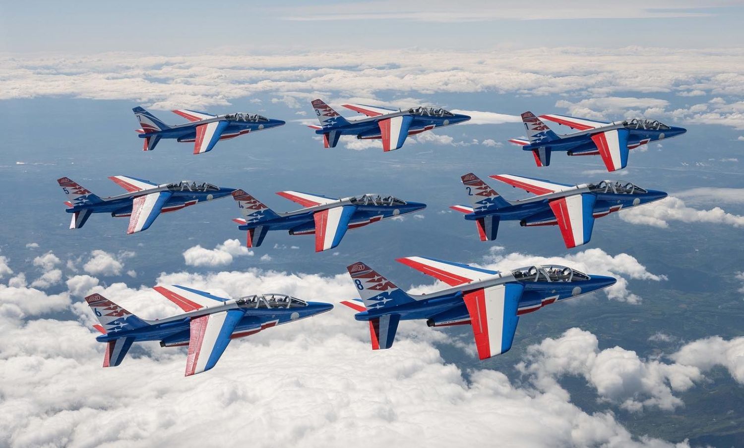 Patrouille de France, les meilleurs parmi les meilleurs ! — Dossier avionslegendaires.net