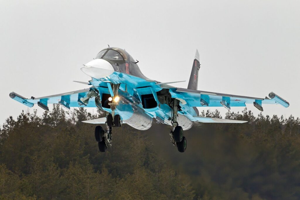 Le Sukhoi Su-34 Fullback vola il y a 35 ans ! — avionslegendaires.net